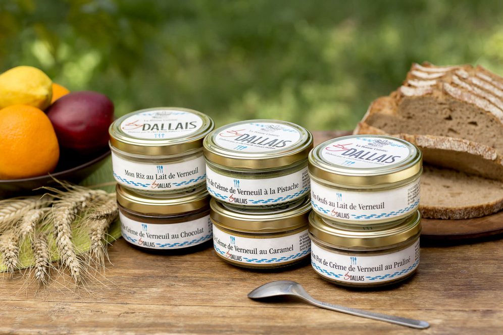Laiterie de Verneuil : distributeur des Crèmes dessert By Dallais | La ...